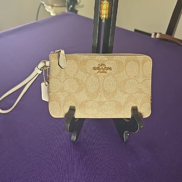 Coach | Bags | Coach Double Corner Zip In Signature Canvas Tan | Poshmark